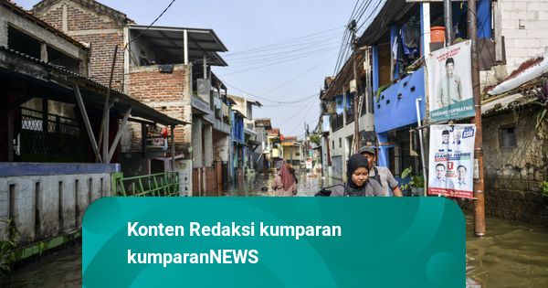 Sungai Citarum Meluap, Ribuan Rumah di Kabupaten Bandung Terendam Banjir | kumparan.com